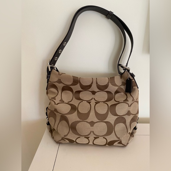 Coach | Bags | Authentic Coach Carly Signature Hobo | Poshmark